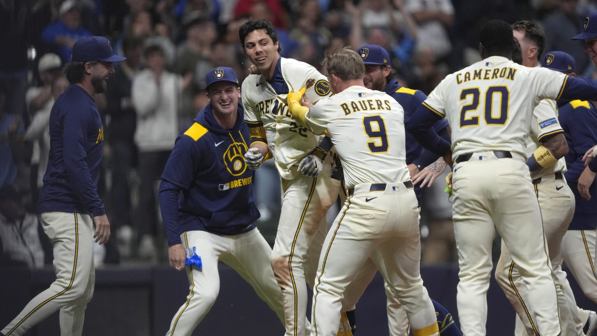 パドレス・タティスJr.が死球で退場後 ひとまずX線は陰性 - MLB FREAKS